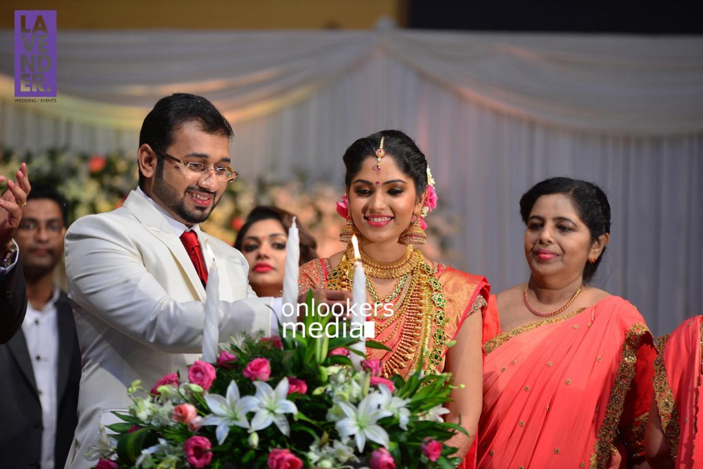 Muktha Wedding Reception Stills-Photos